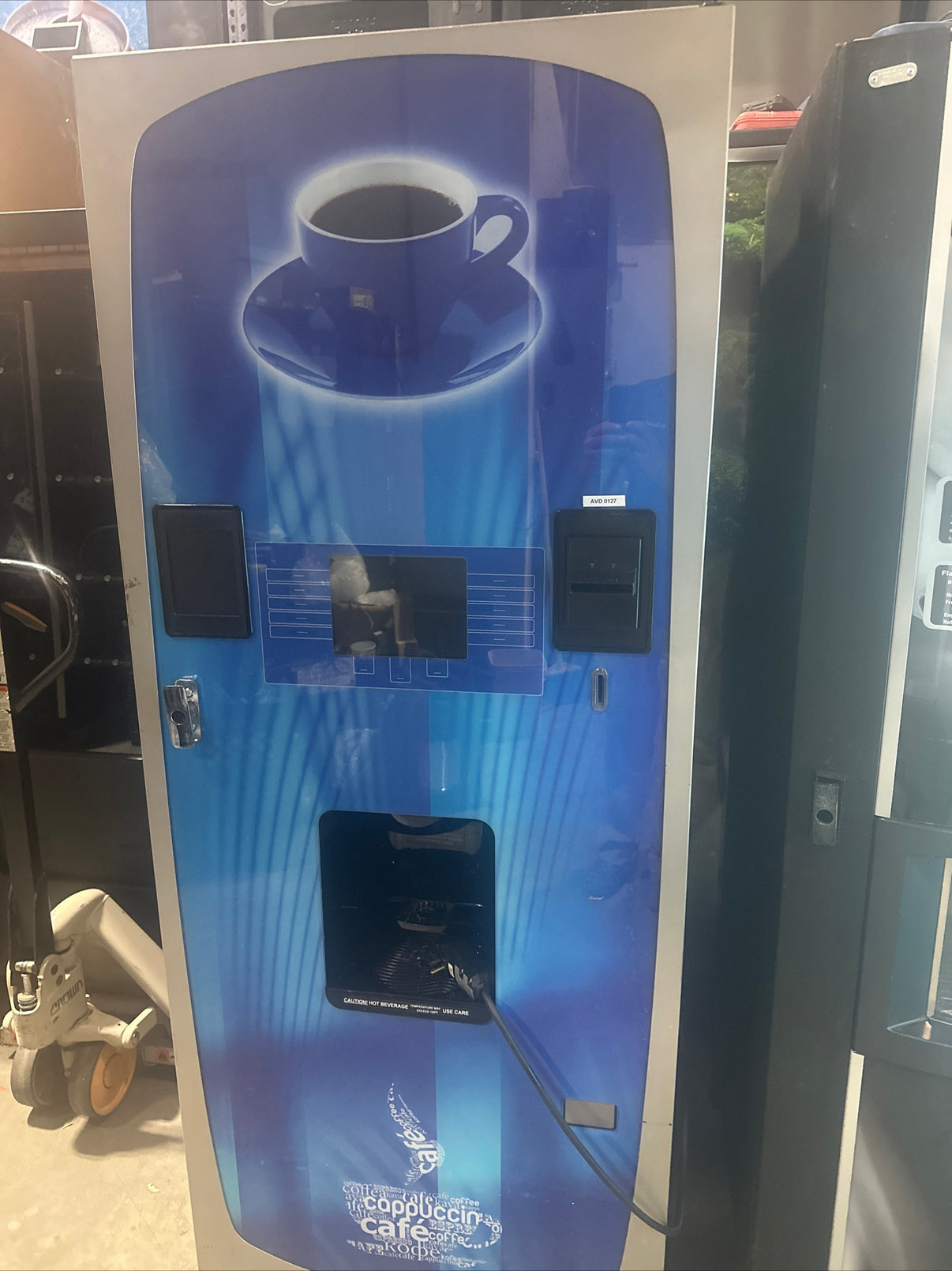 Crane 605D Voce Coffee Vending Machine – Bean to Cup, Instant, Freshbr ...